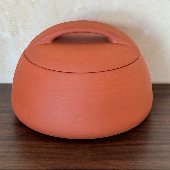 Bortner & Bortner | Kitchen | Bortner Bortner Terracotta Covered Pot ...